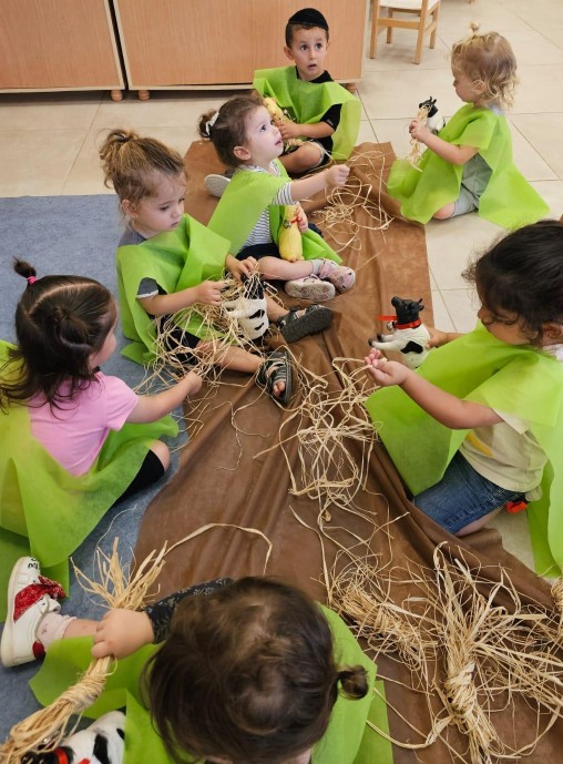 Children Celebrate Shavuot | Chamah